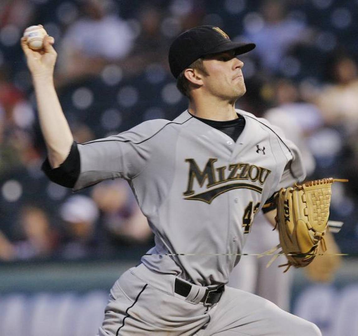 Royals “Hall of Not Forgotten”: Aaron Crow, RHP – The Royals Reporter